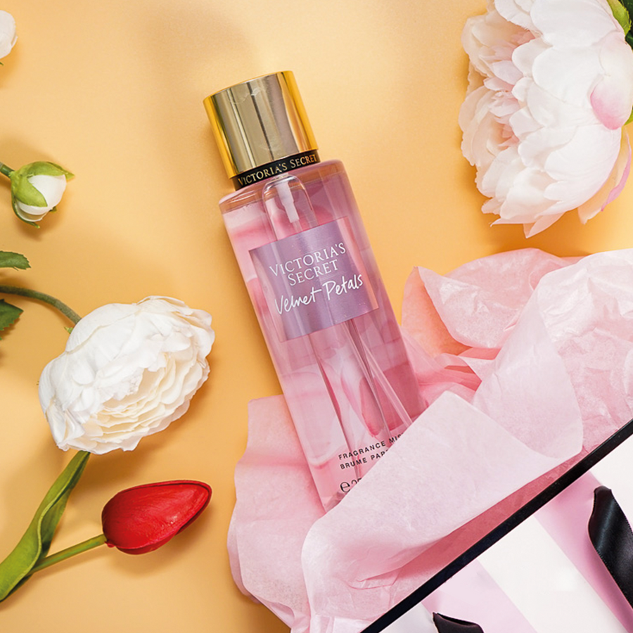 Shop Victoria's Secret Velvet Petals Fragrance Mist in Australia